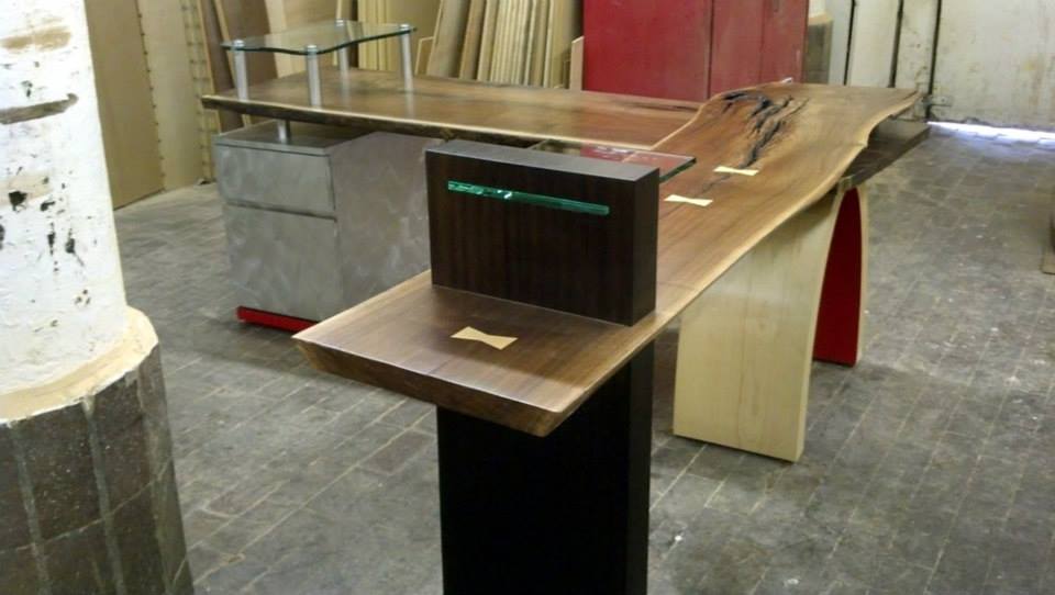 Contemporary L-Shaped Desk – Zongkers Custom Woods, inc